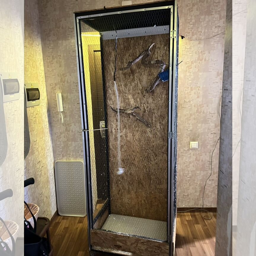 Клетка для больших попугаев