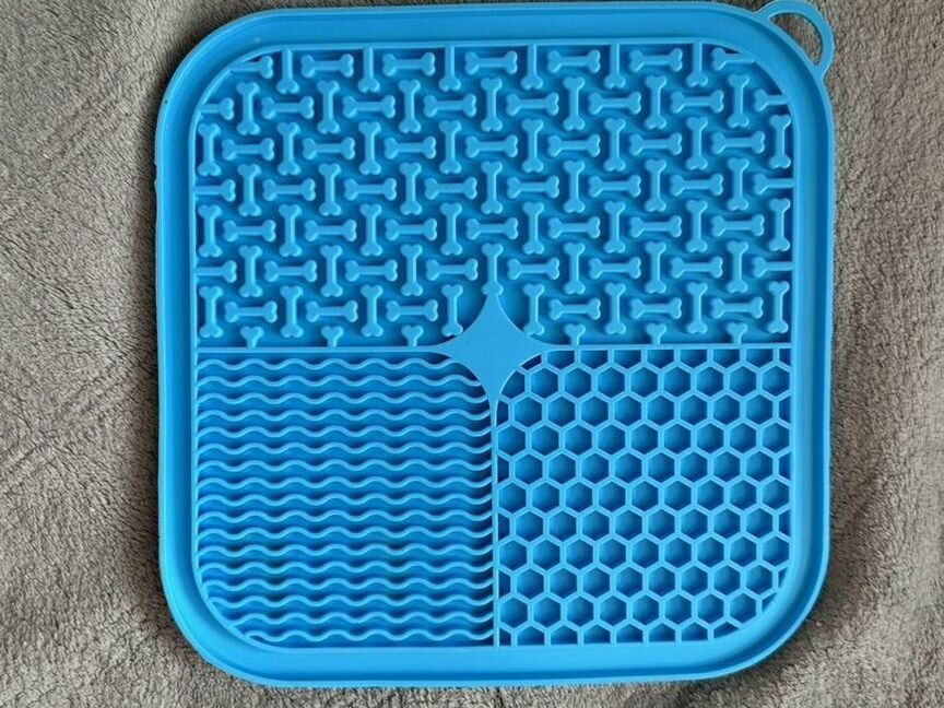 Лизательный коврик