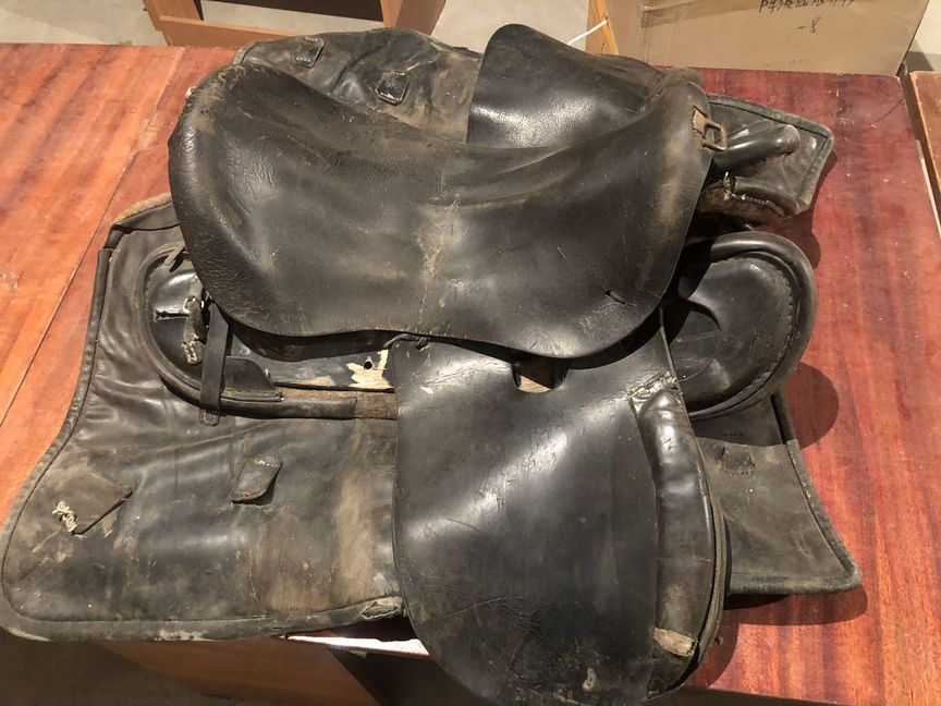 Седло для лошади