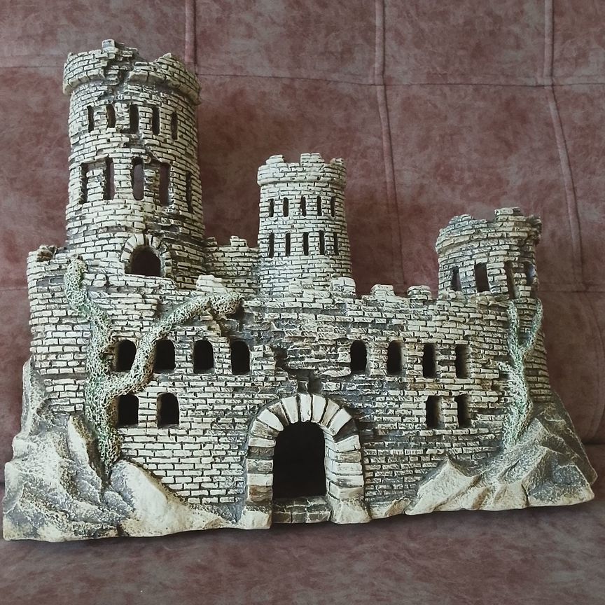 Замок для аквариума