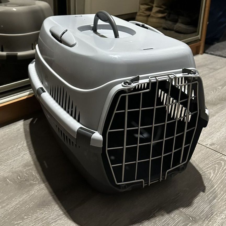 Переноска для собак и кошек