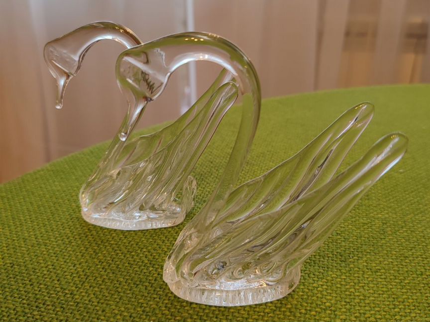 Лебедей пара