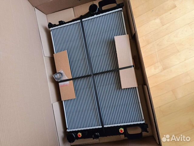 Радиатор охлаждения для Mercedes W221 67107A купить в Москве с ...