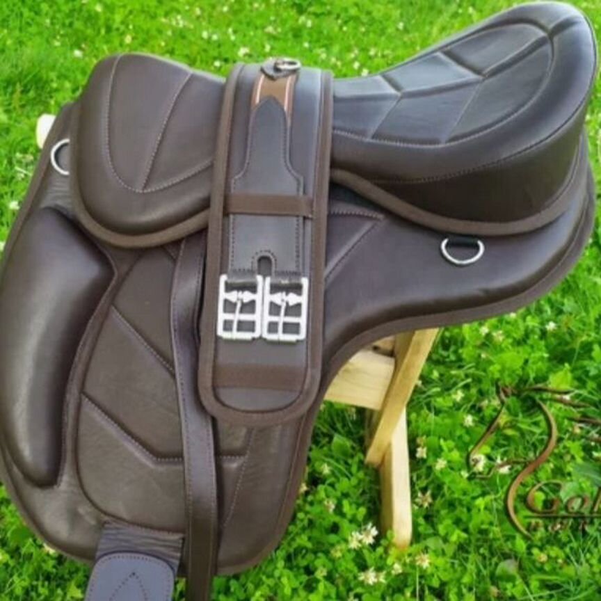 Седло для лошади безленчиковое