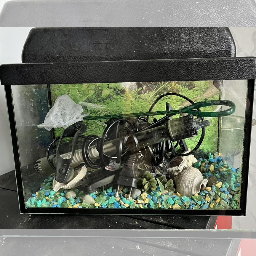 Аквариум на 6-7литров