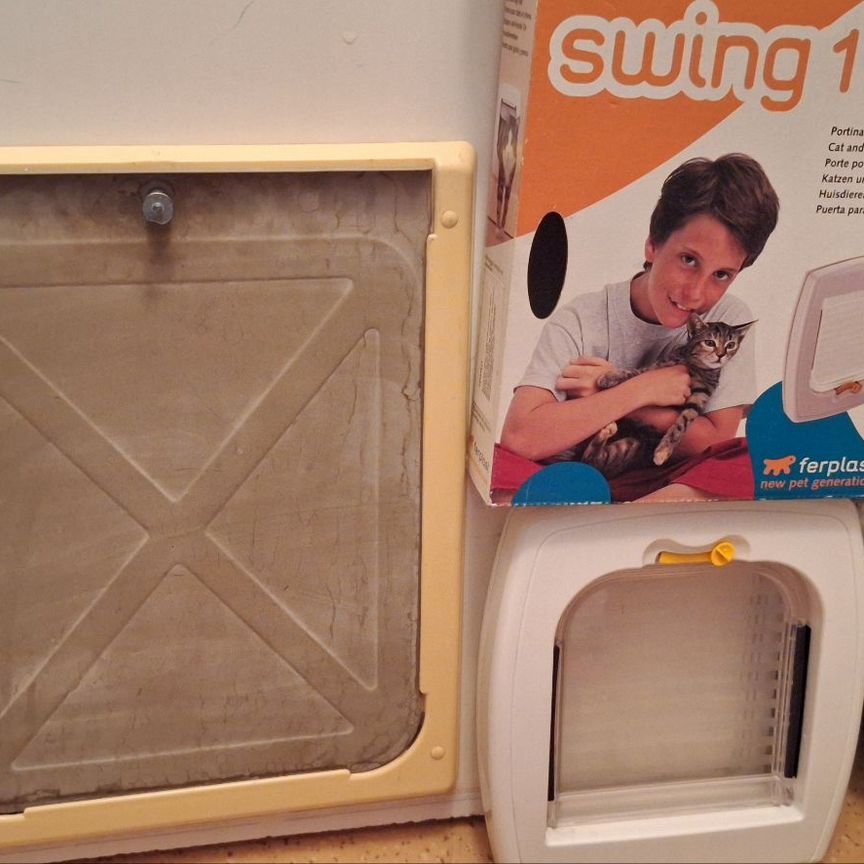 Дверца / проход доя средней собаки или ко а