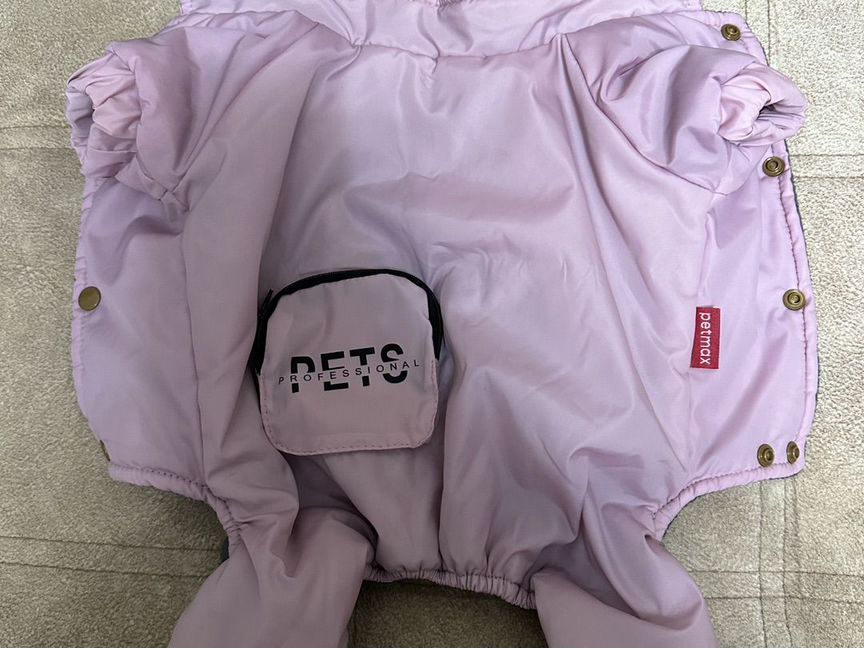 Зимний комбинезон для маленькой собаки