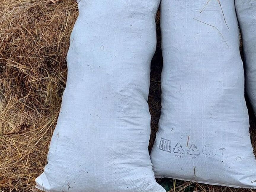 Сено в мешках