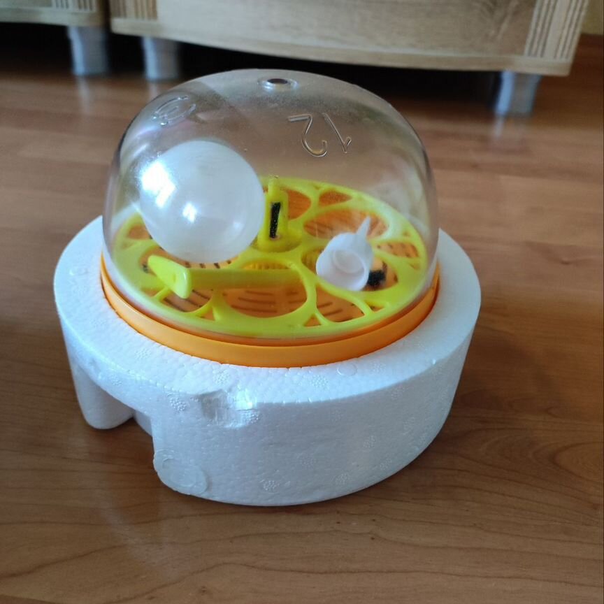 Инкубатор для яиц автоматический