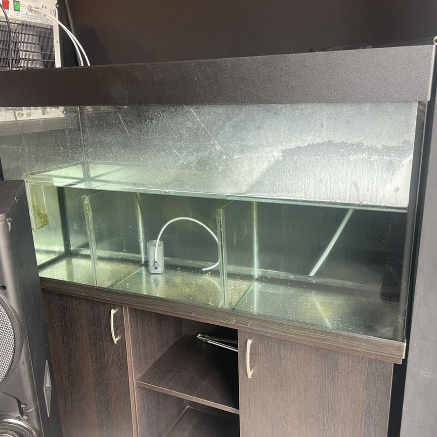 Аквариум с тумбой