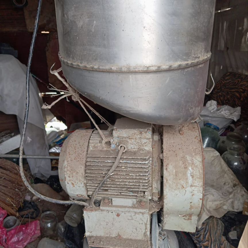 Зернодробилка бу