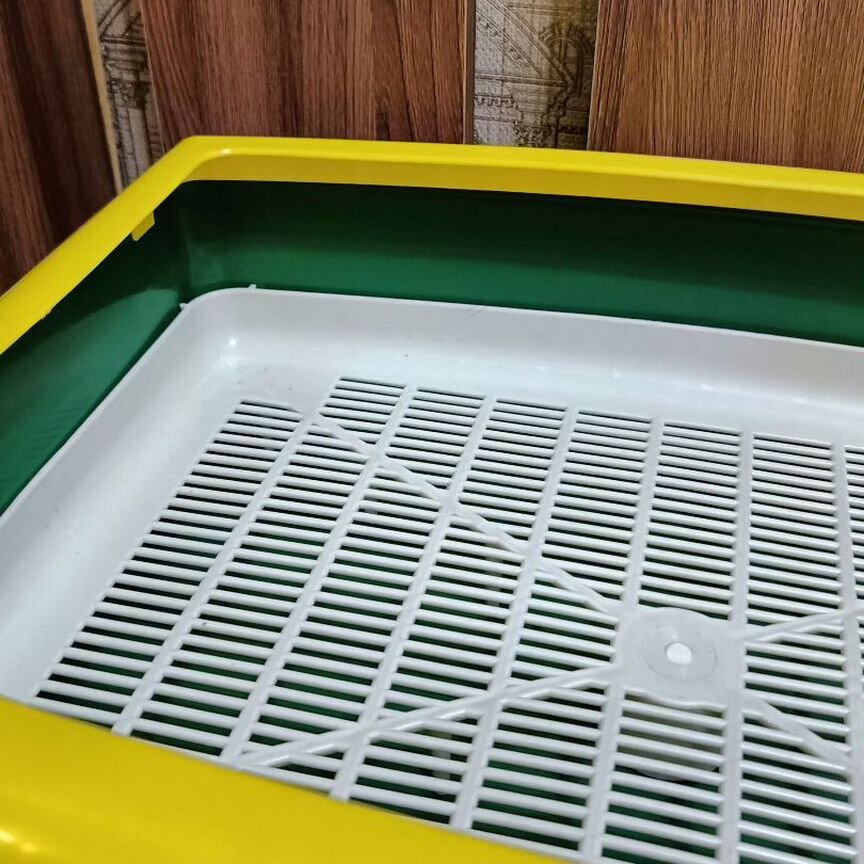 Лоток глубокий с бортиками и сеткой новый