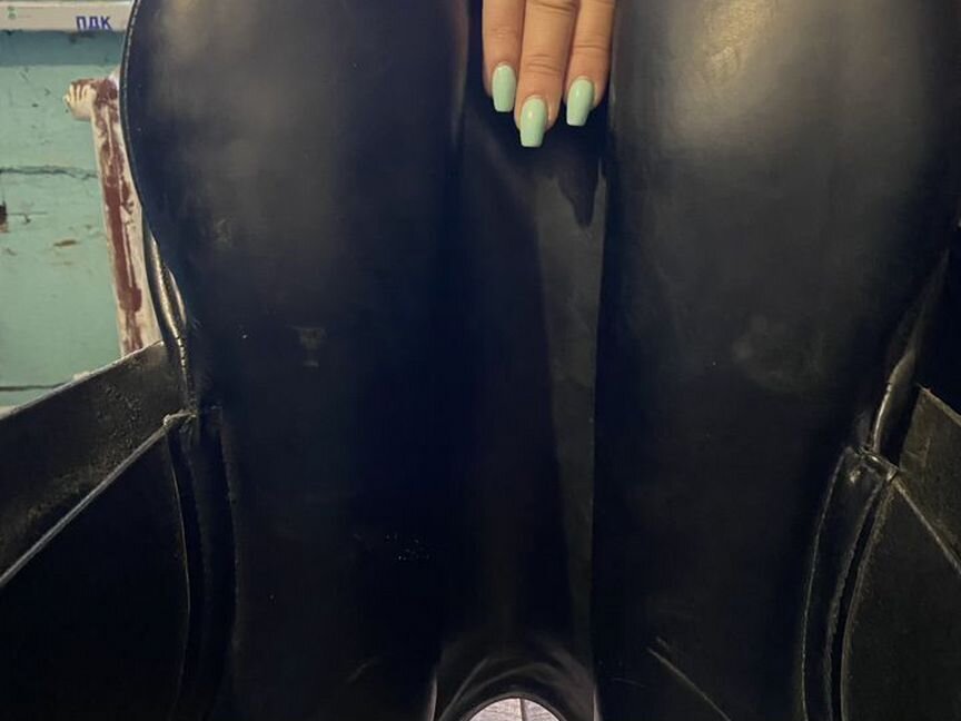 Выездковое седло