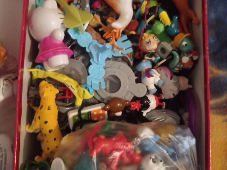 Отдам игрушки из киндера