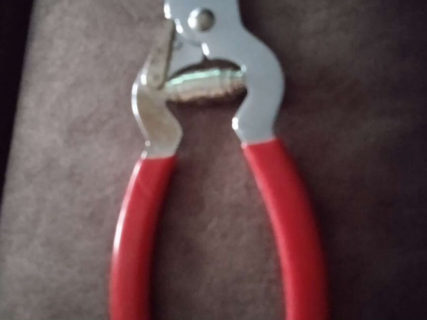 Кусачки для стрижки когтей у животных