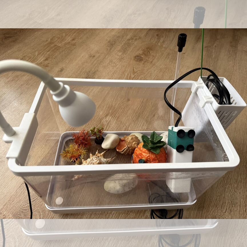 Аквариум с фильтром и подсветкой на 9 литров