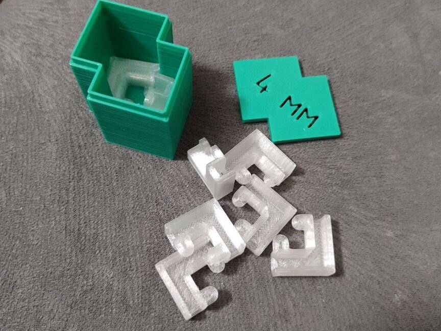 Уголки держатели верхнего стекла для аквариума