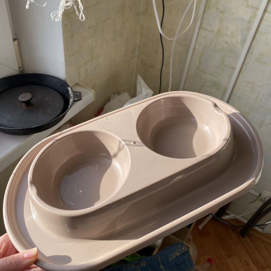 Пластиковая миска доя кошек/щенят