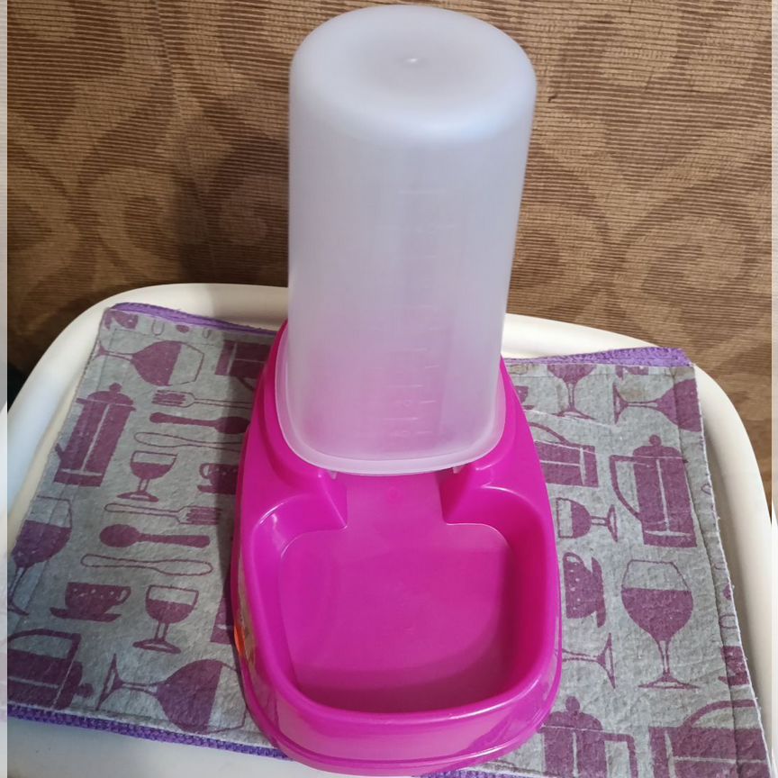 Емкость для сухого корма