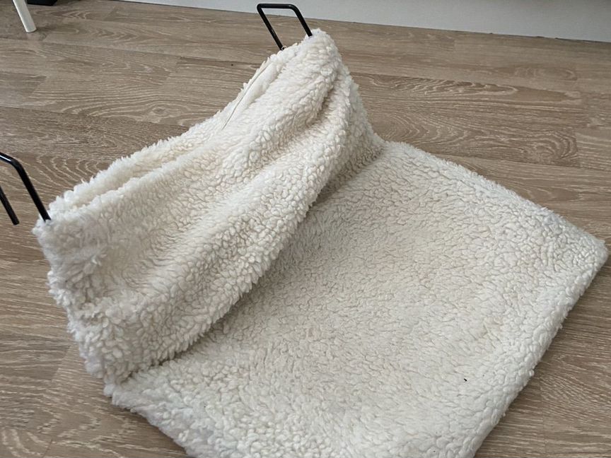 Полочка для животных на батарею