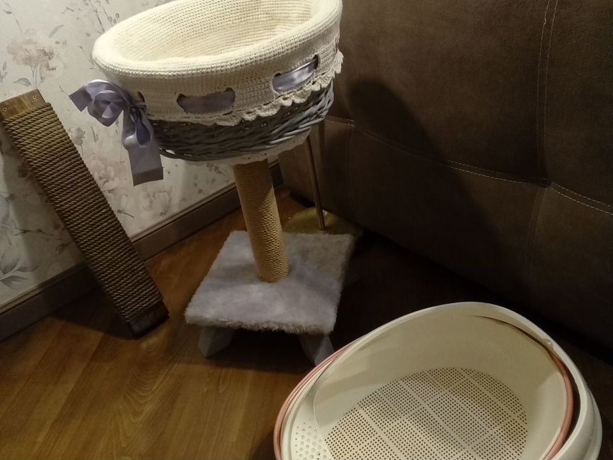 Домик для кота. Лоток для кота. Когтеточка