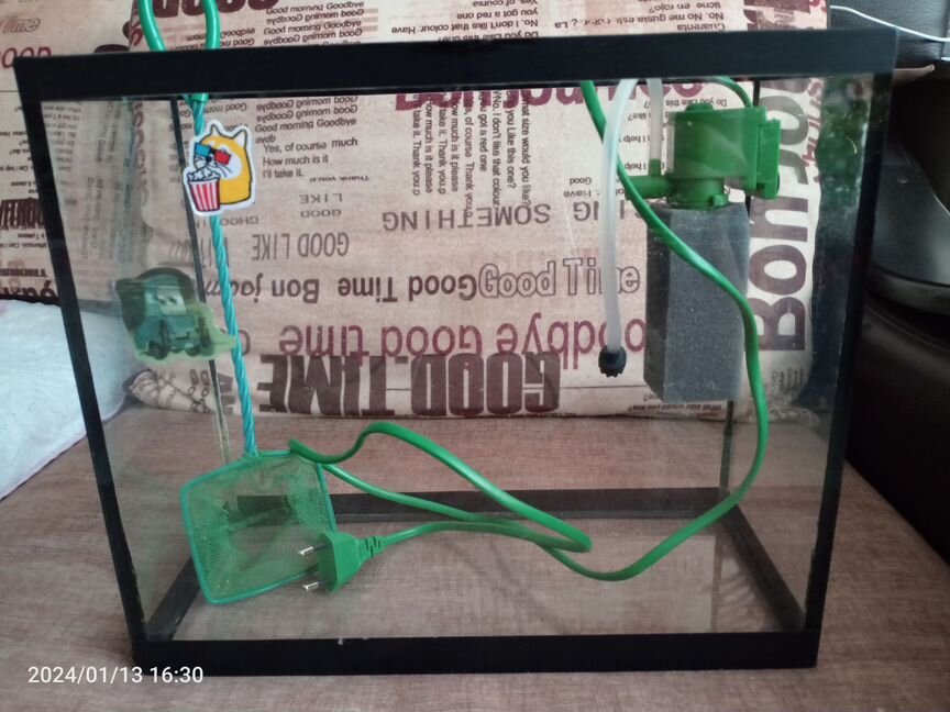 Аквариум и фильтр