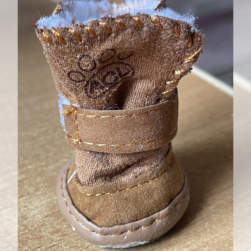 Продам обувь для собак мелкой породы