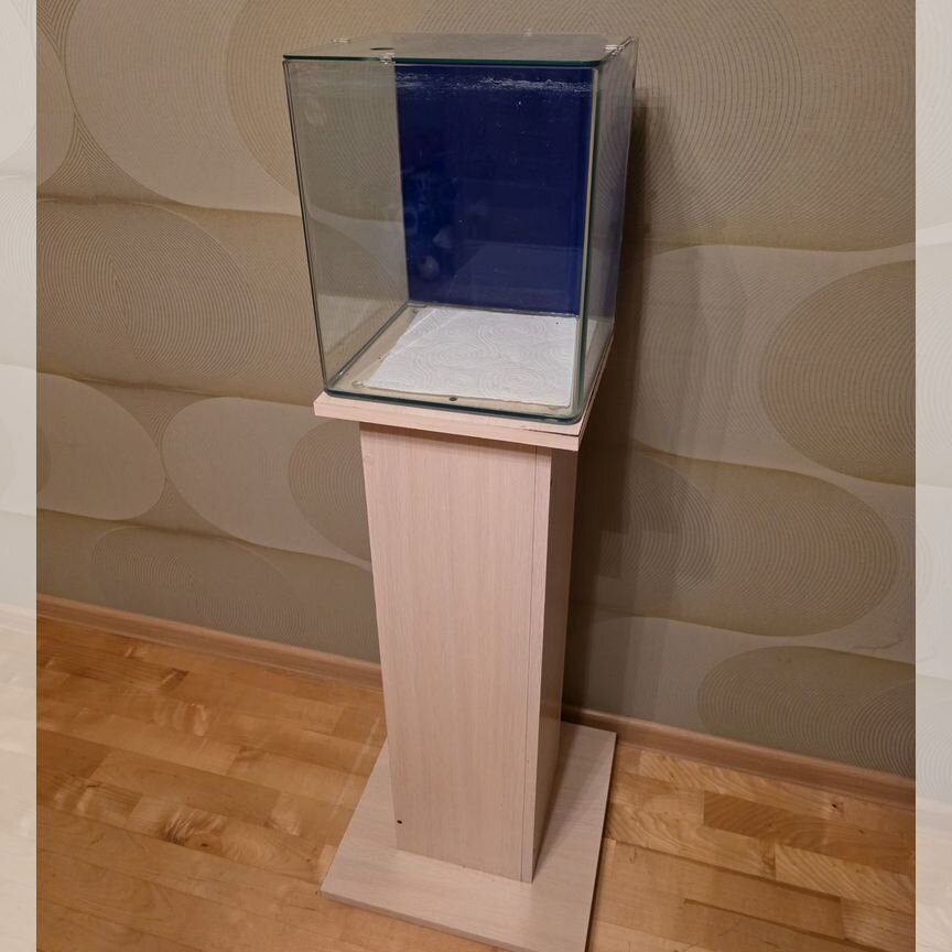 Аквариум с тумбой