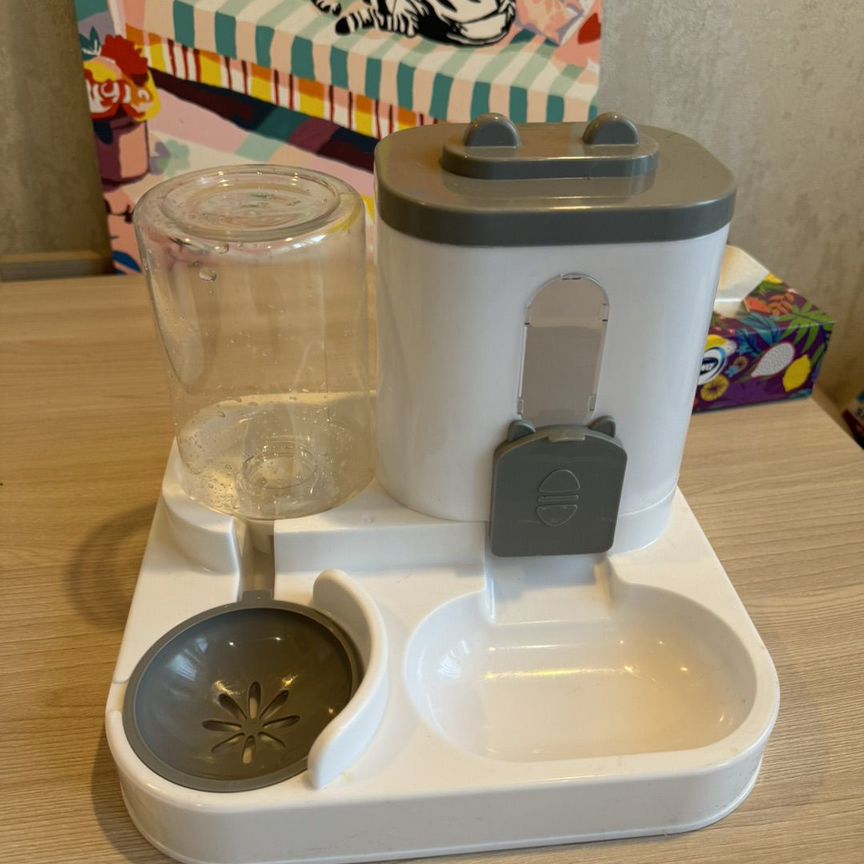 Автоматическая кормушка для кошек