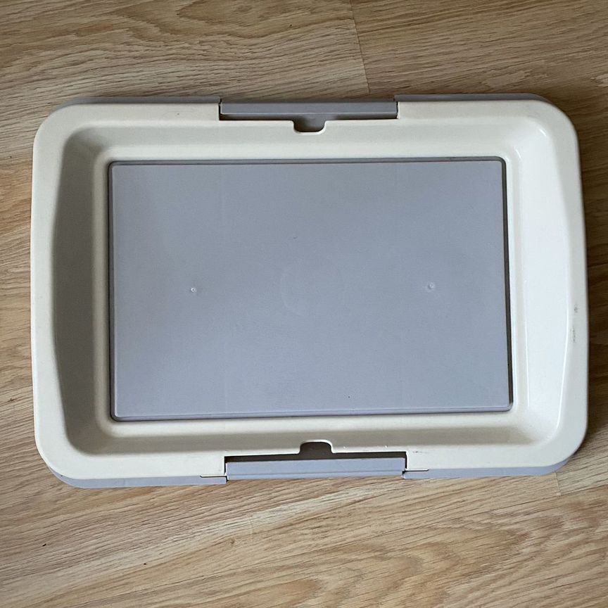 Лоток для собак под пеленку