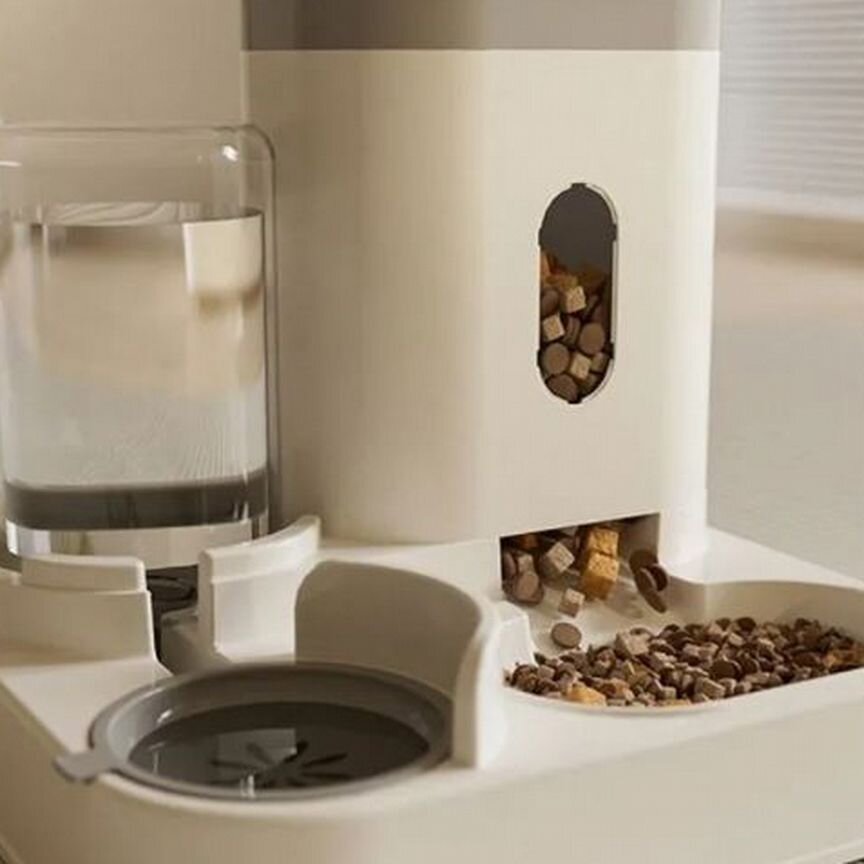 Автоматическая кормушка для кошек и собак Новая