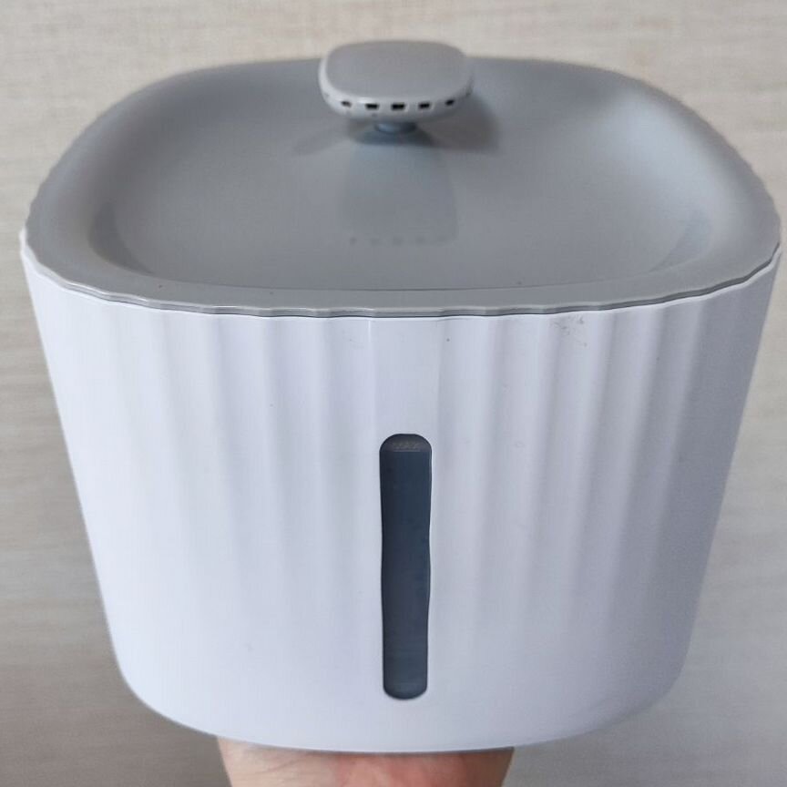 Фонтан поилка для кошек