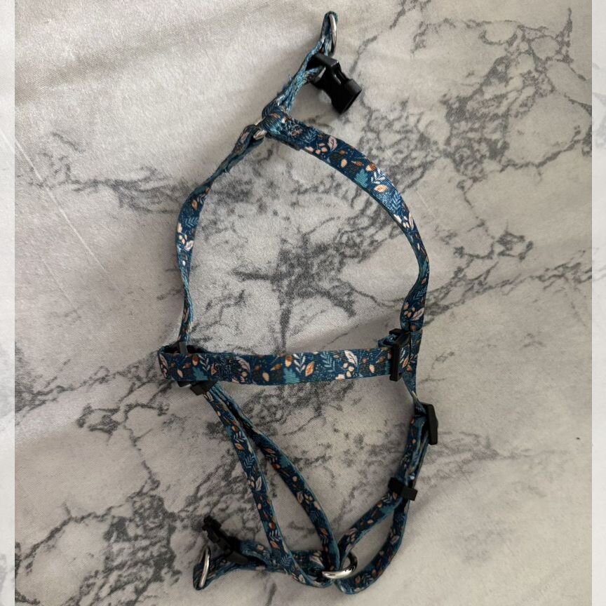 Шлейка для мелких пород собак и кошек