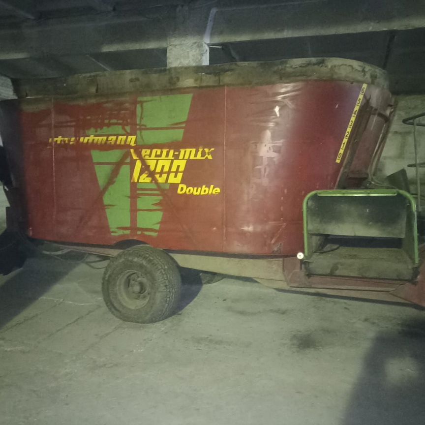 Миксер кормораздатчик Strautman 12м3