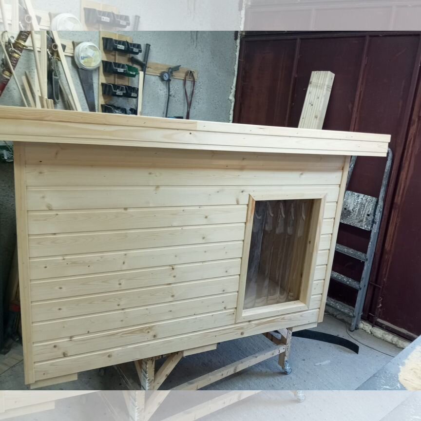 Большая утеплённая будка для собаки крупной породы