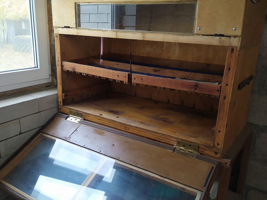 Инкубатор для яиц