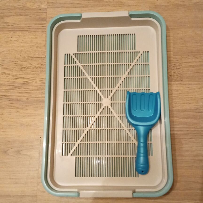 Два лотка с совками