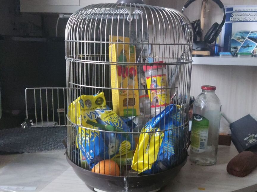 Клетка для попугая и аксесуары