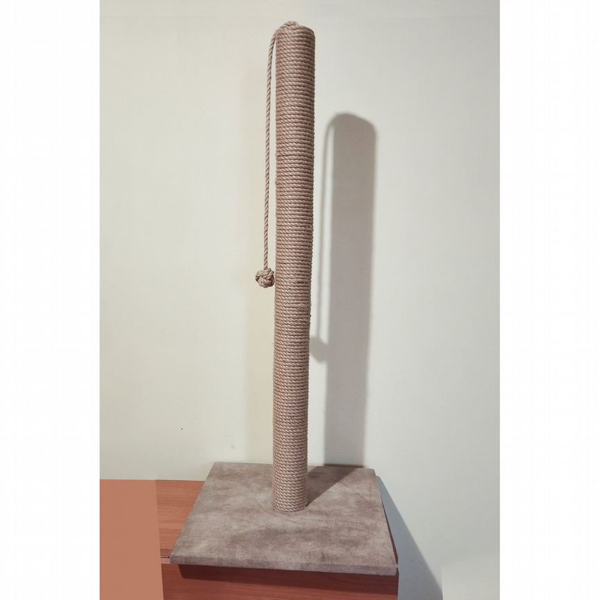 Когтеточка для кошек высокая