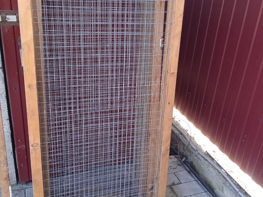 Двери для курятника или другой сельхоз птицы