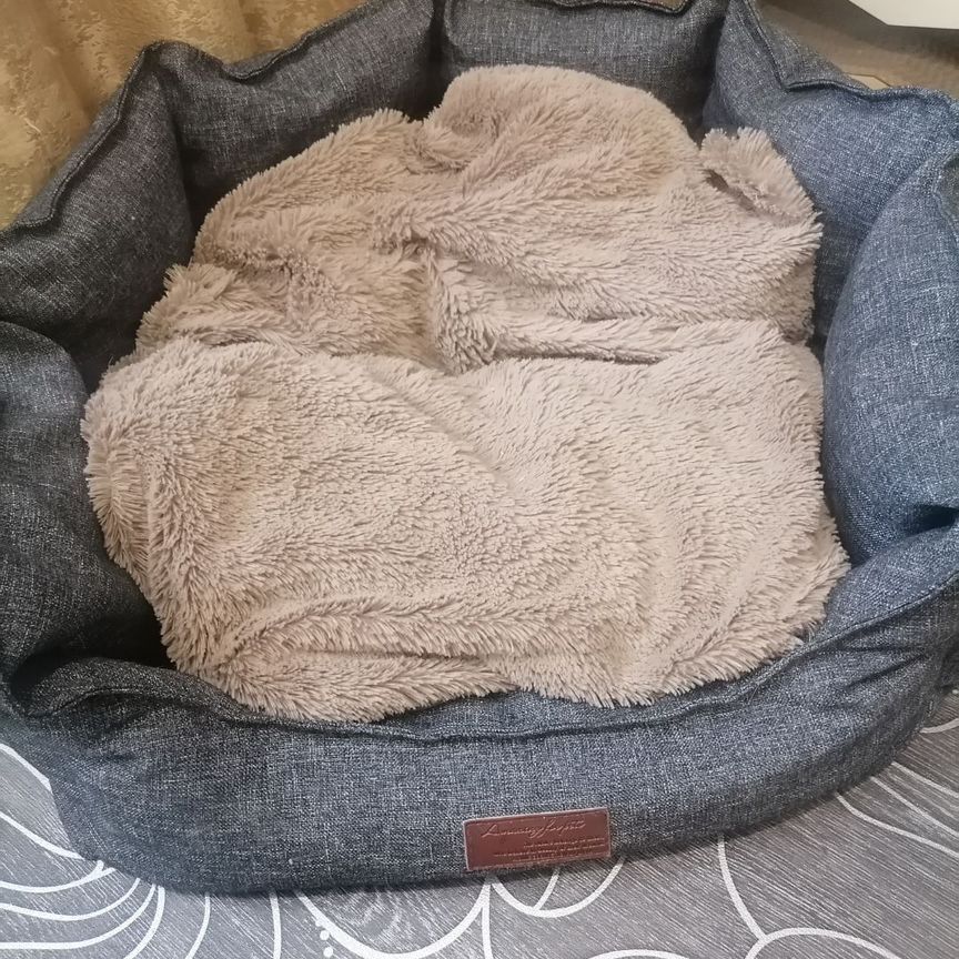 Большая лежанка для животных+ миски 2шт