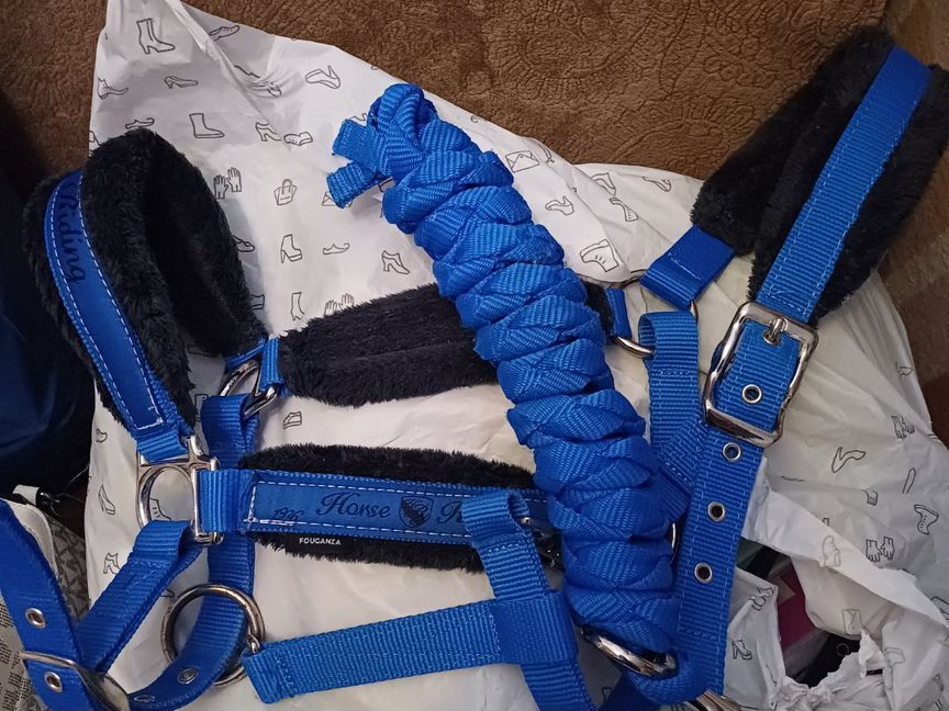 Мех(меховушка), манишка, недоуздок