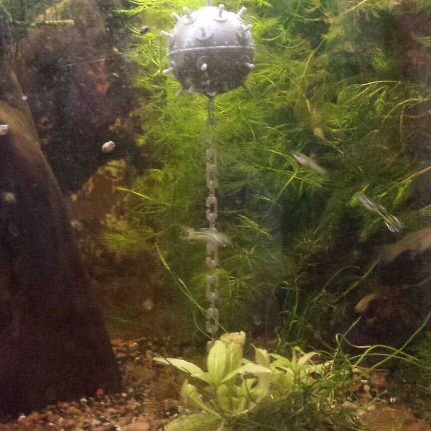 Украшение для аквариума Мина с цепью