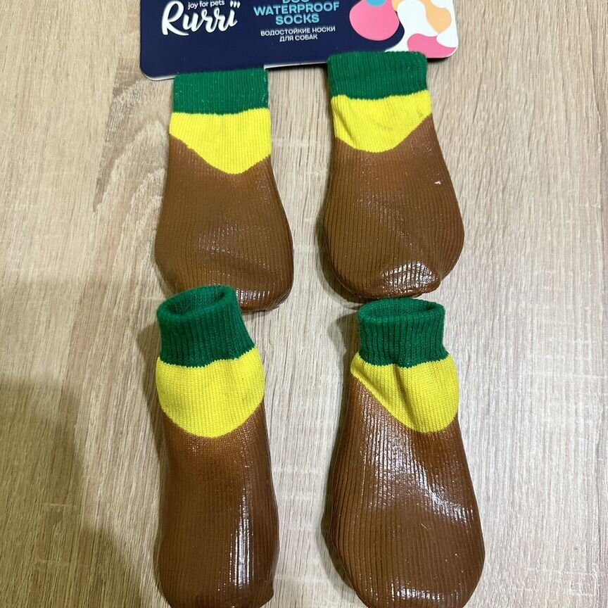 Носки с прорезиненной подошвой для собак