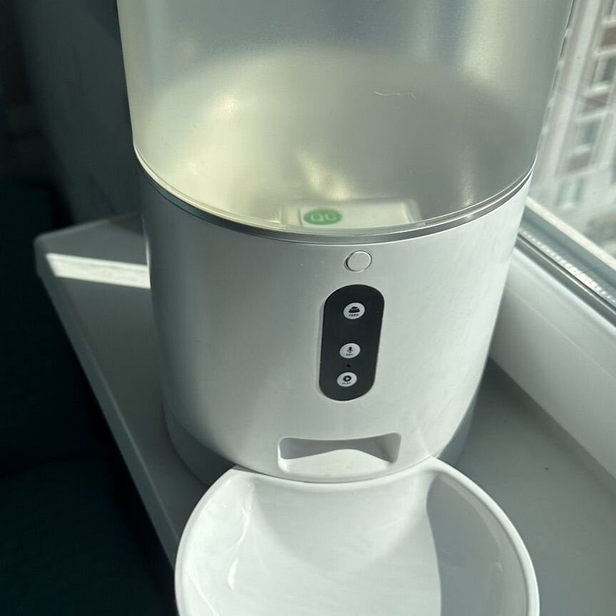Умная кормушка hiper IoT Pet Feeder LE