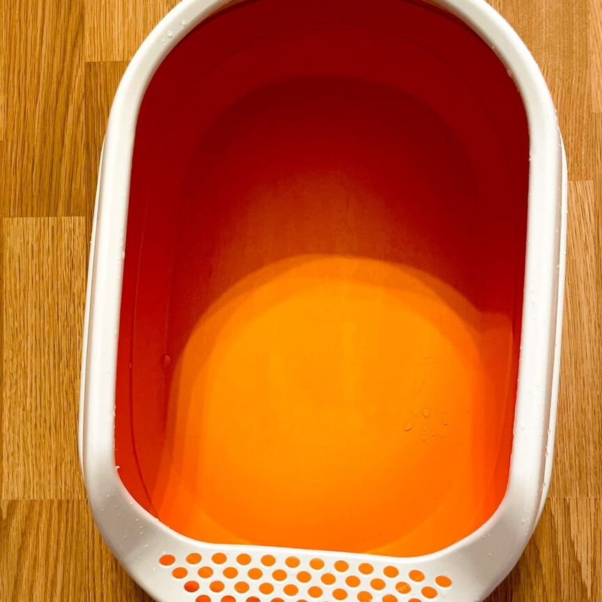 Лоток с бортом для кошек