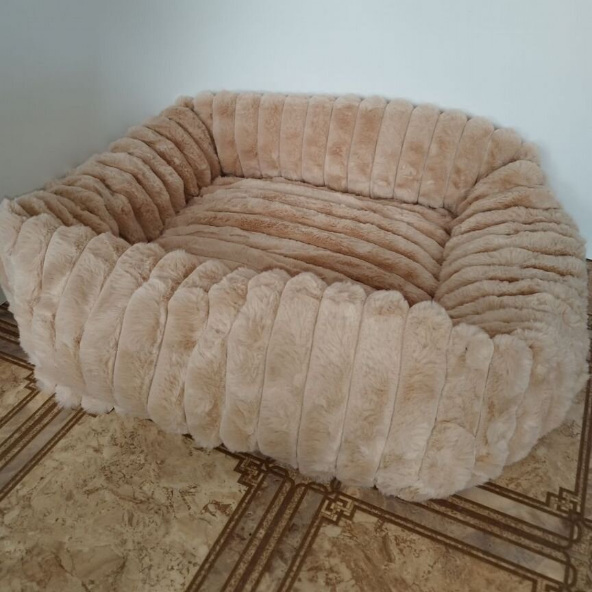 Лежанка для собак с бортиками