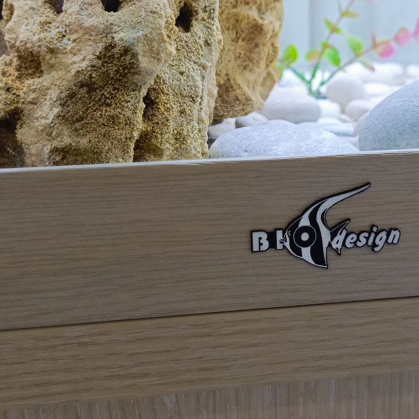 Продаю аквариум фирмы биодизайн 300 л