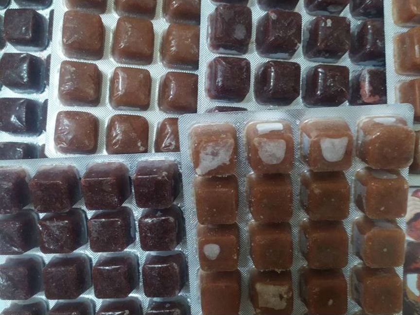 Мотыль и корм для аквариумных рыб