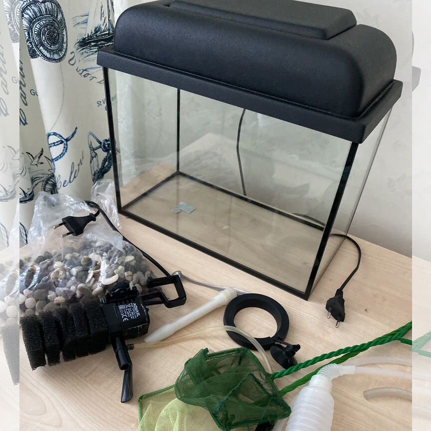 Аквариум со всеми принадлежностями